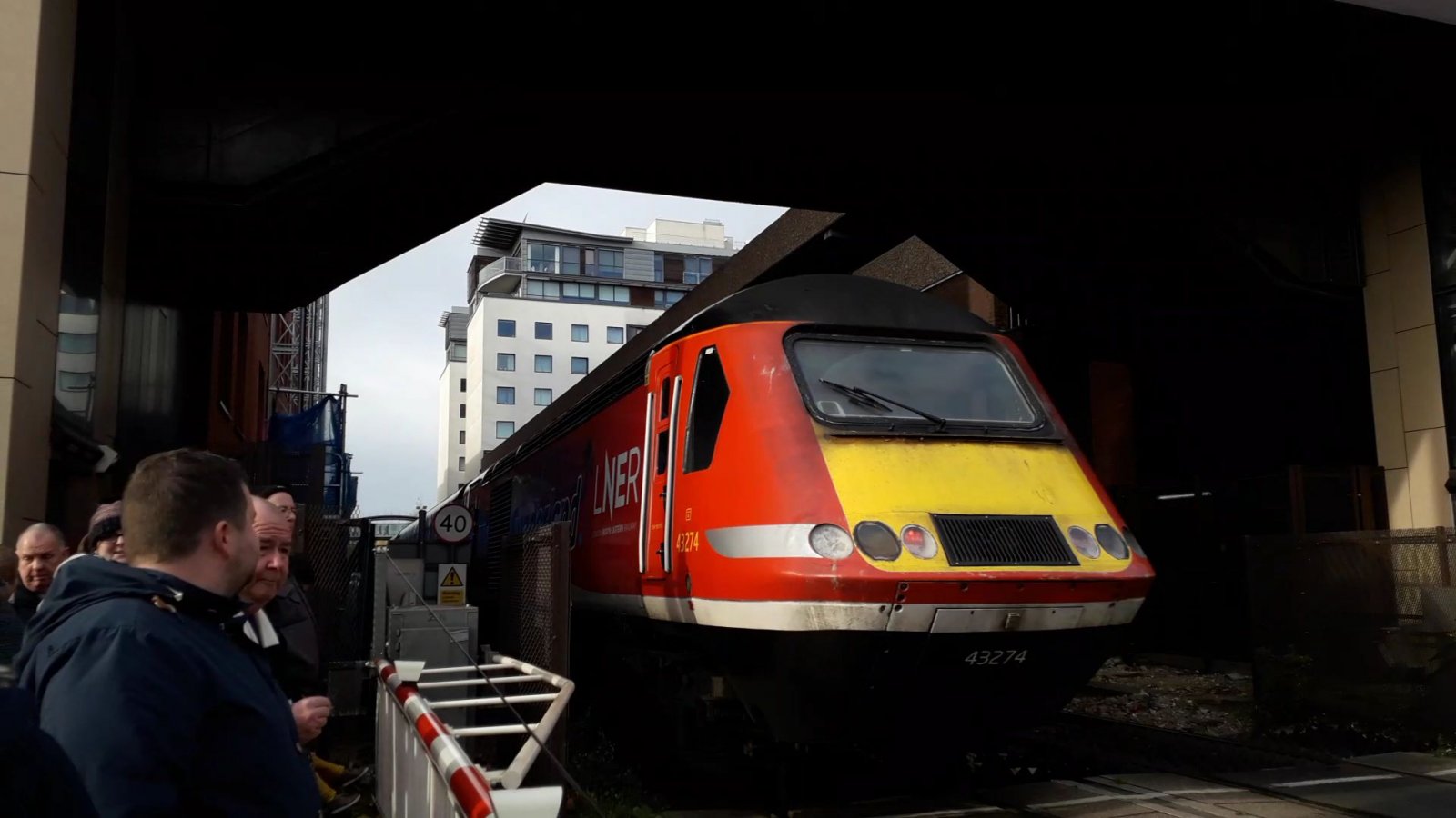 Photo of 43274 at Lincoln High Street Level Crossing — trainlogger