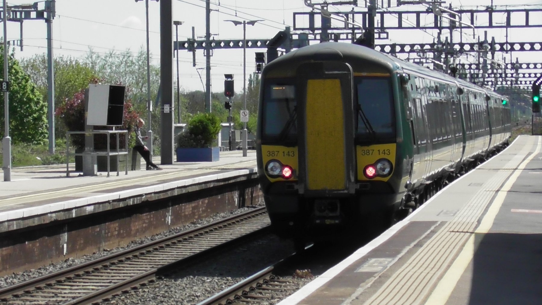 Photo of 387143 at Didcot Parkway — trainlogger