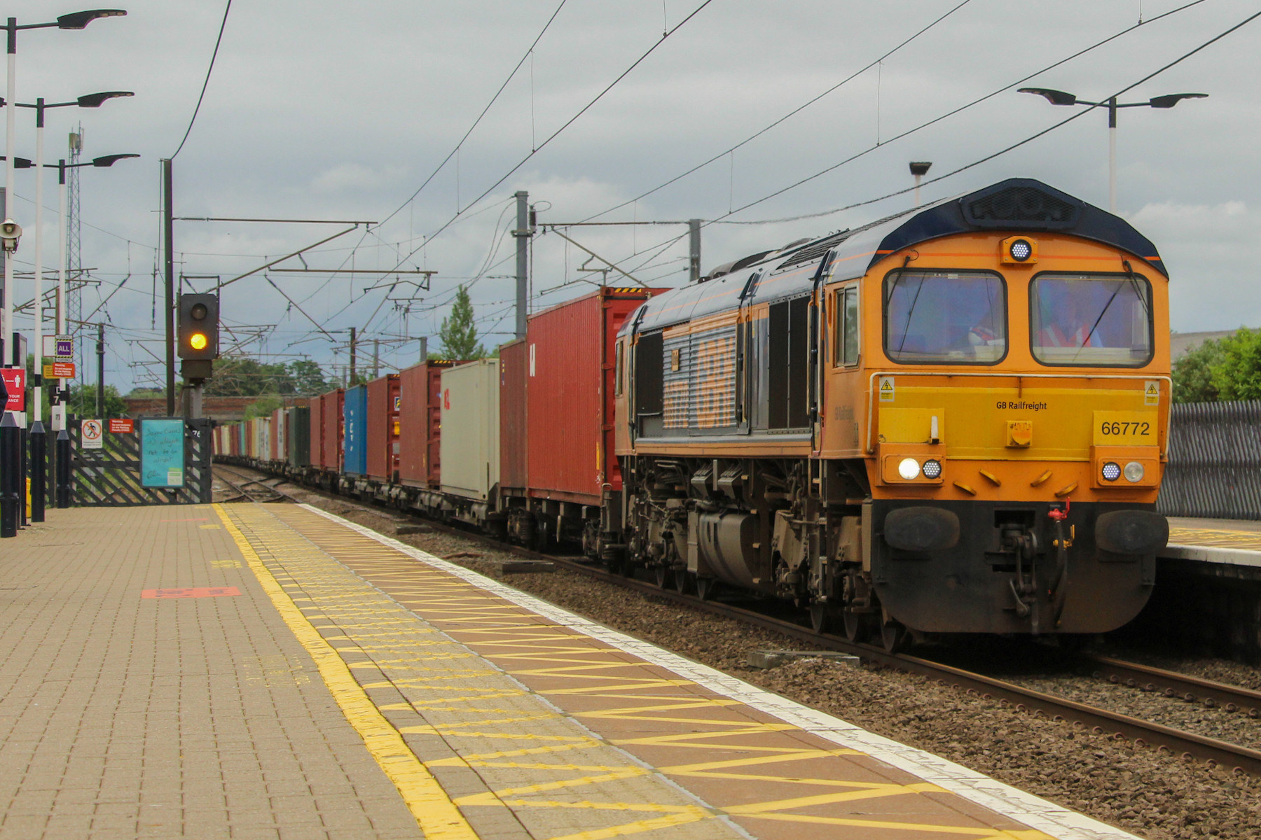 Photo of 66772 at Newark North Gate — trainlogger