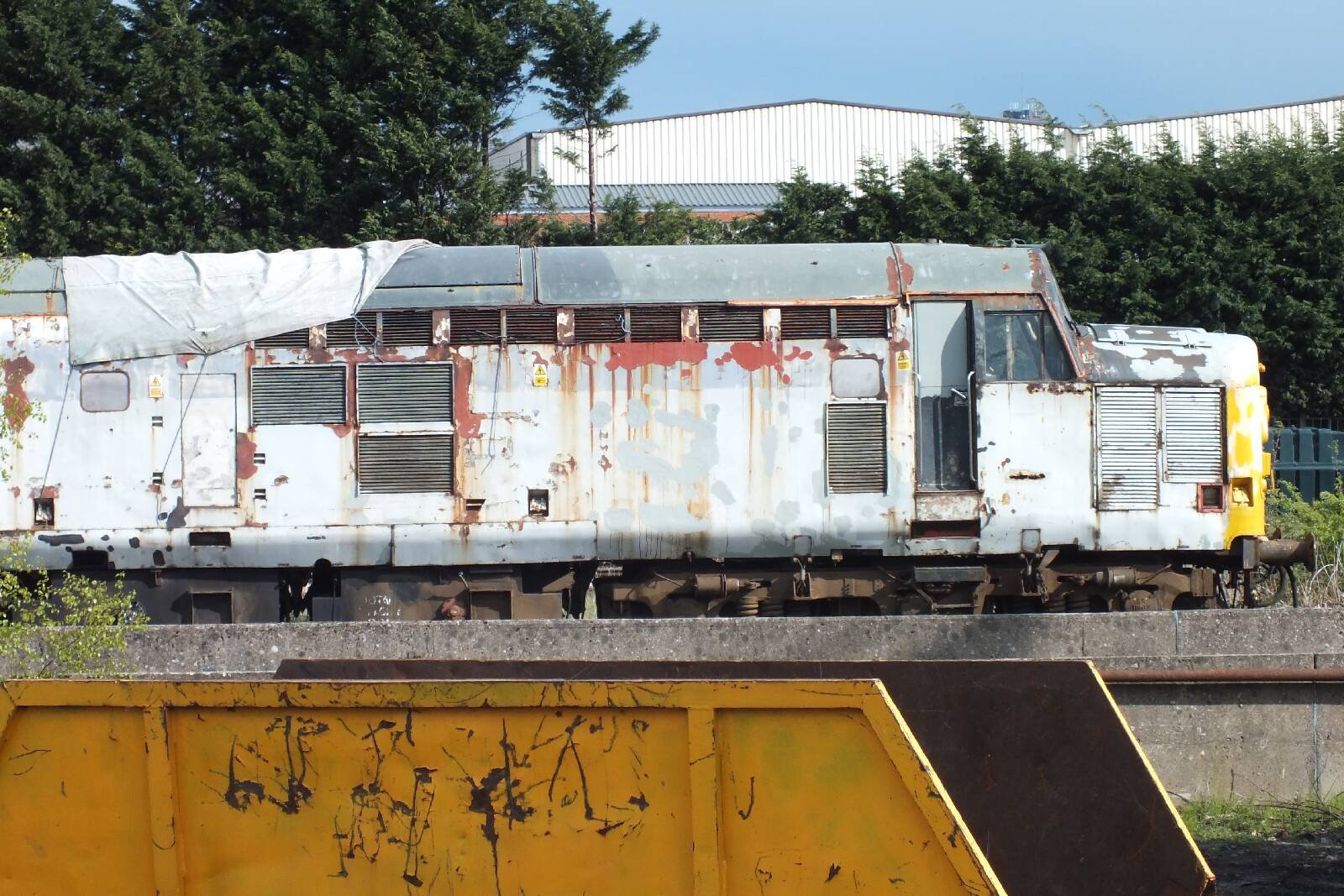 Photo of 37679 at Burton-on-Trent - Nemesis Rail — trainlogger