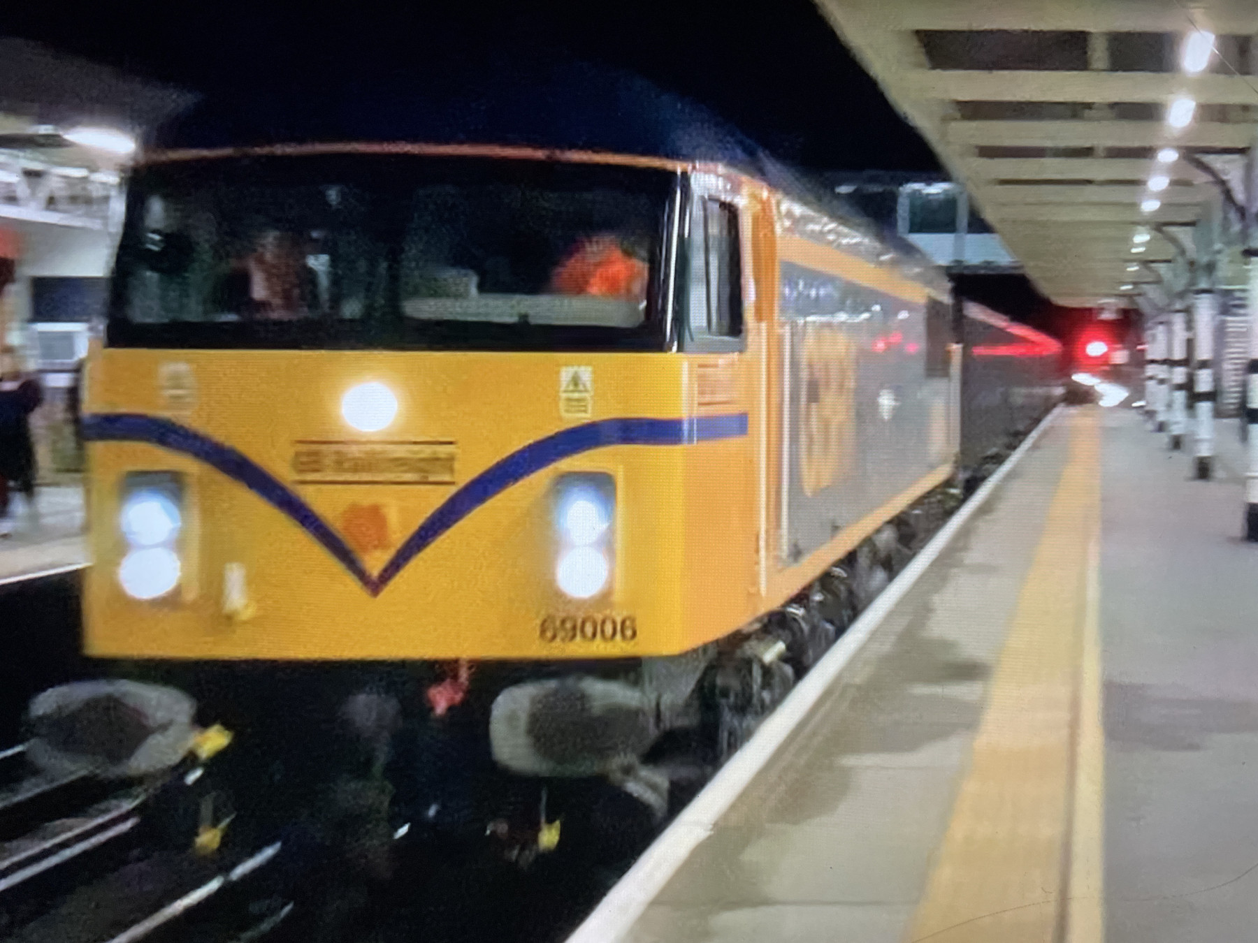 Photo of 69006 at Winchester — trainlogger