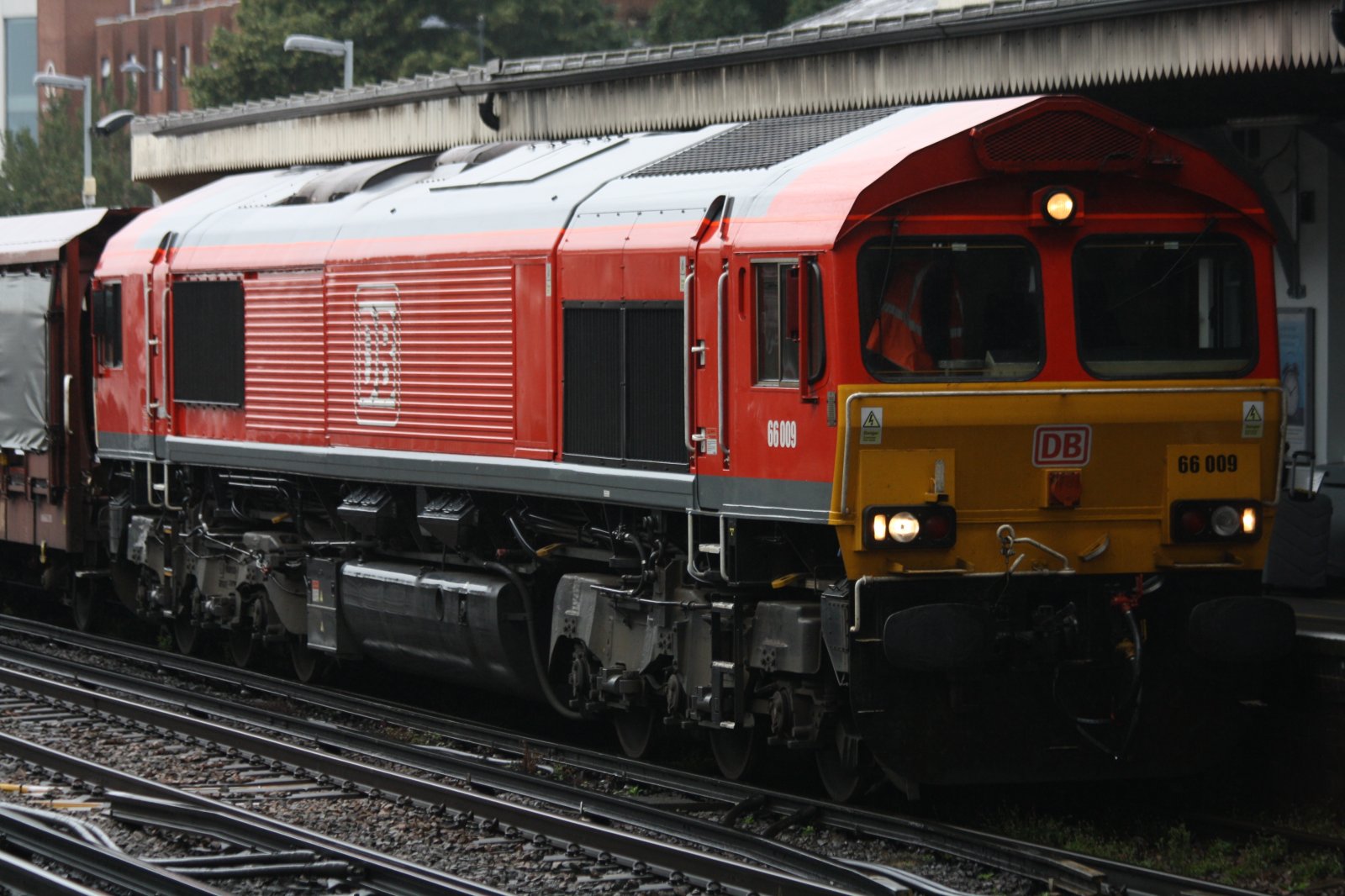 Photo of 66009 at Eastleigh — trainlogger
