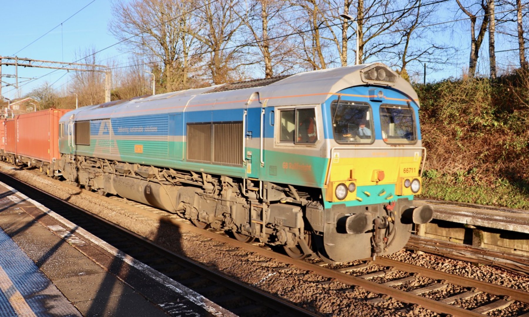 Photo of 66711 at Heald Green — trainlogger