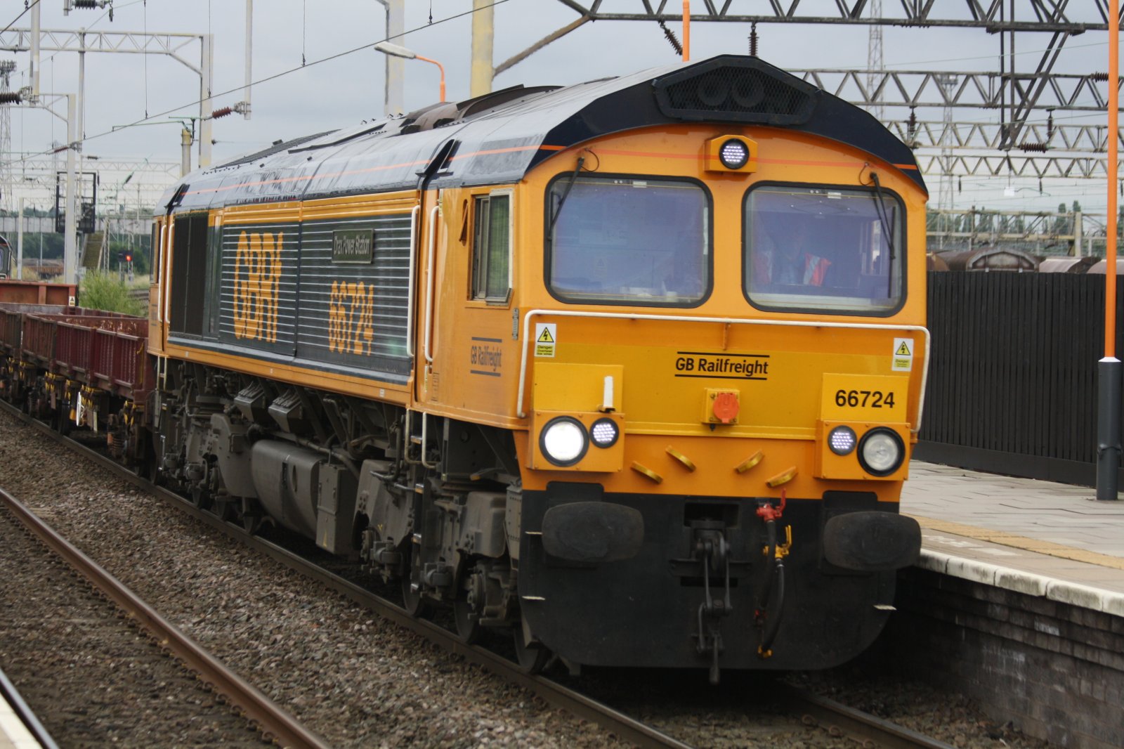 Photo of 66724 at bescot stadium+yard — trainlogger