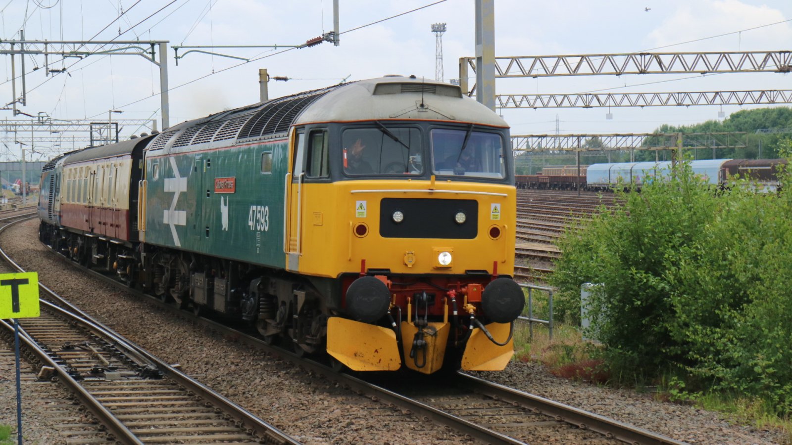 Photo of 47593 at Bescot Stadium — trainlogger