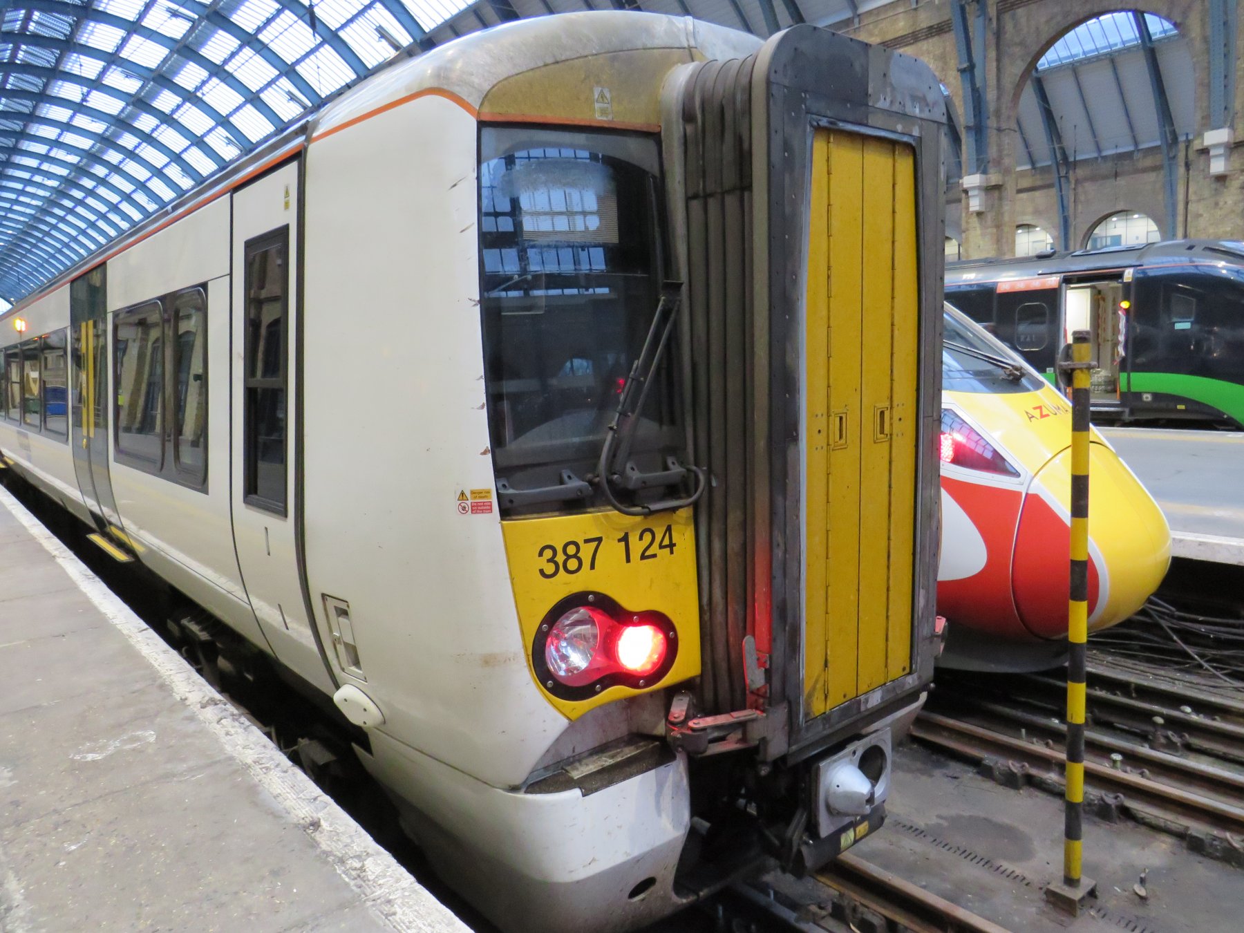 Photo of 387124 at London Kings Cross — trainlogger