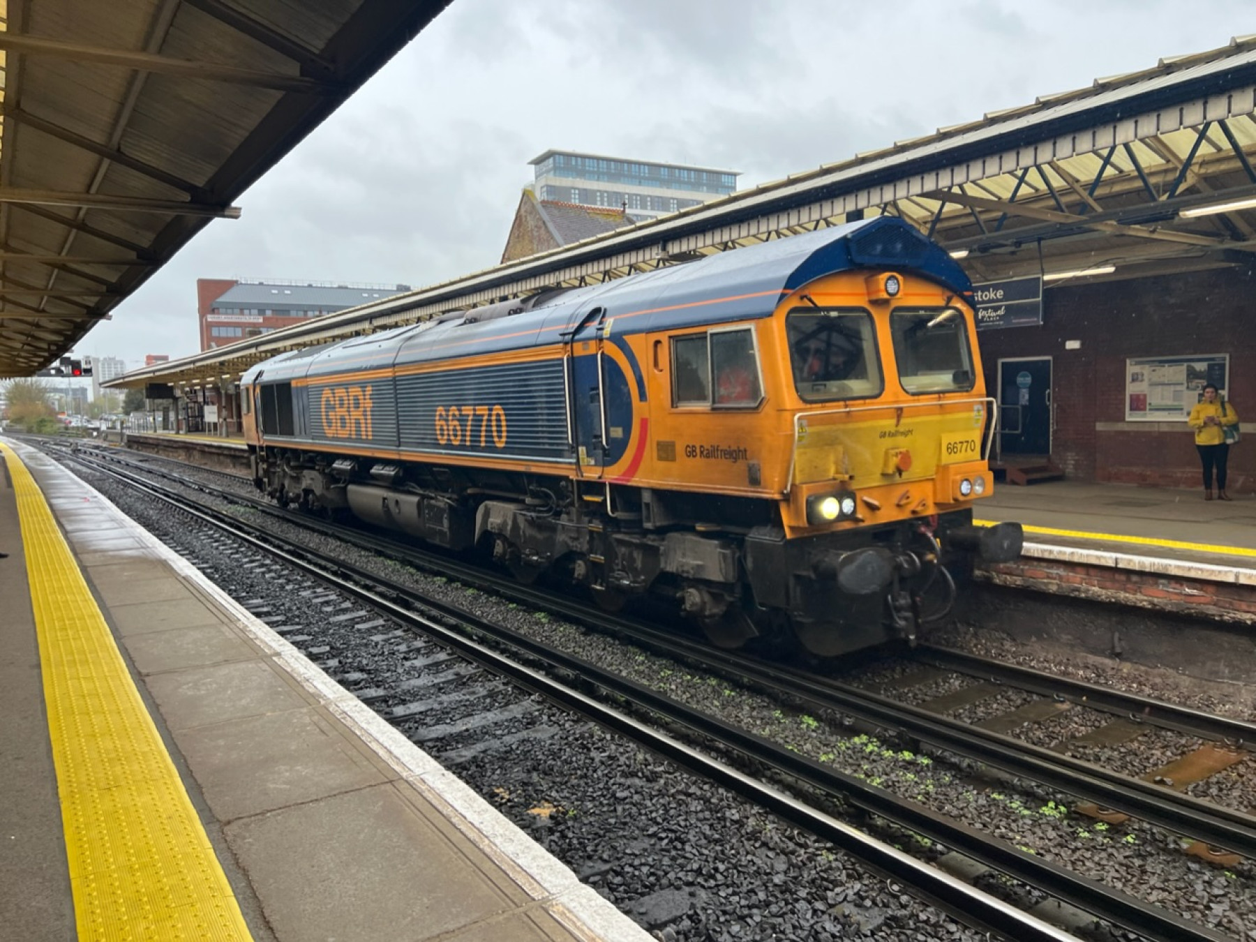 Photo of 66770 at Basingstoke — trainlogger