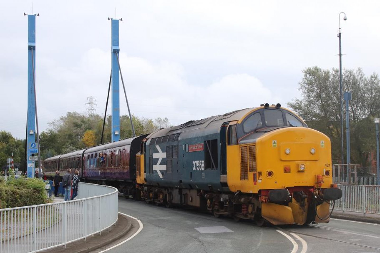 Photo of 37558 at Ribble Steam Railway - Preston — trainlogger