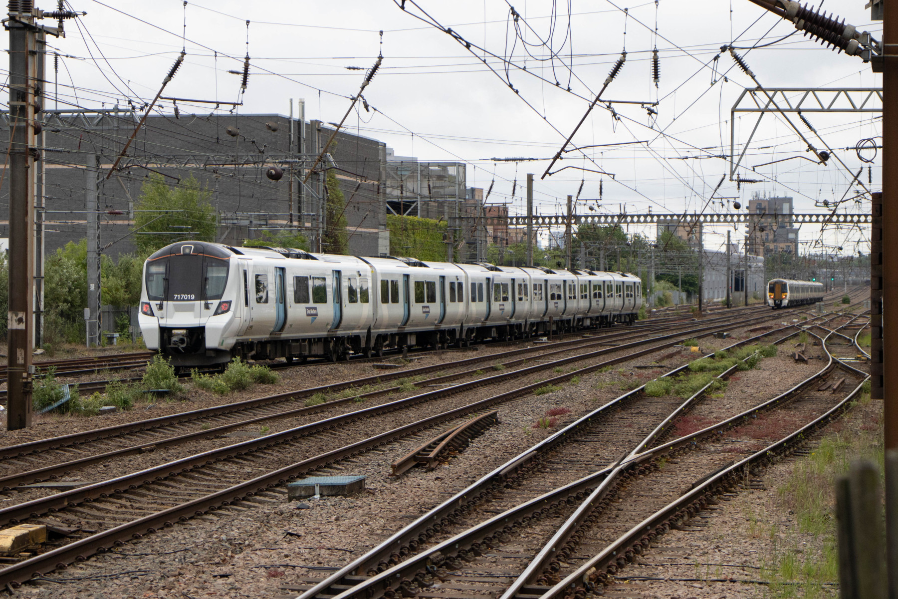 Photo of 717019 and 387124 at Alexandra Palace — trainlogger