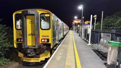 150219 - Class 150 / Diesel mechanical / hydraulic multiple unit sets ...