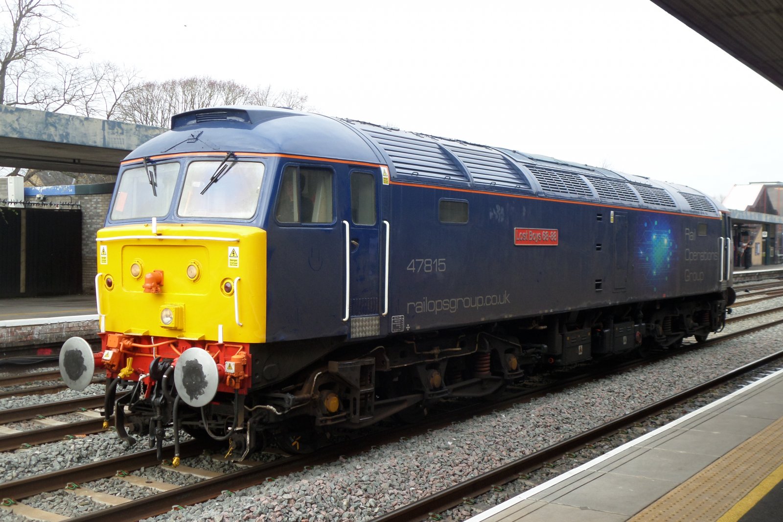 Photo of 47815 at Oxford — trainlogger