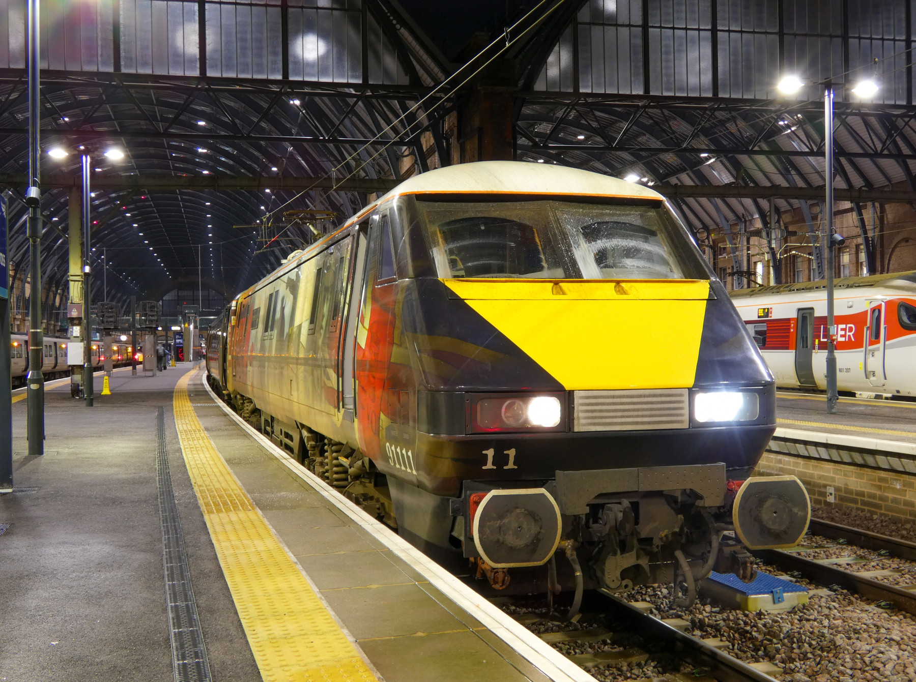 Photo of 91111 at London Kings Cross — trainlogger