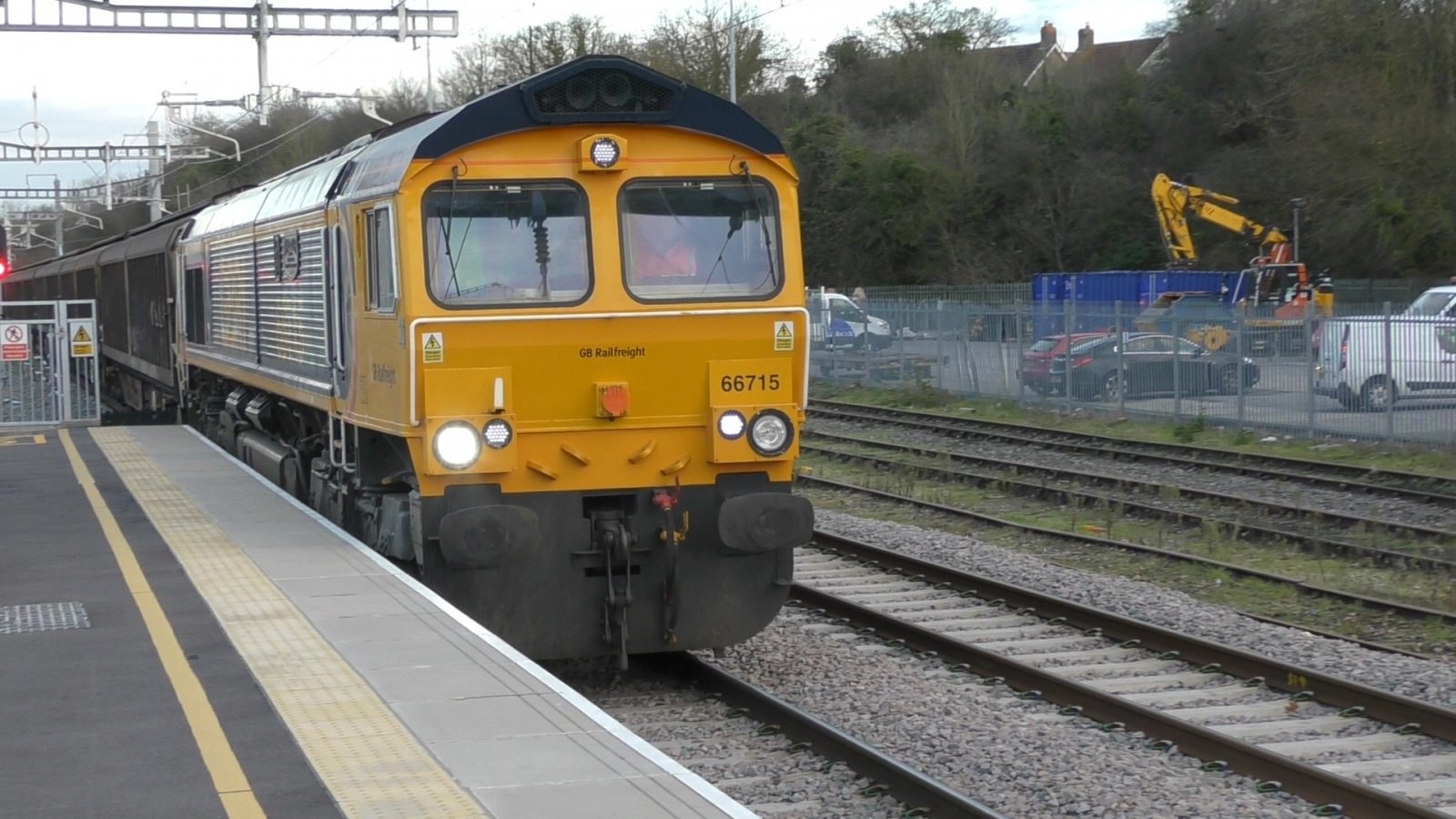 Photo of 66715 at Bristol Parkway — trainlogger