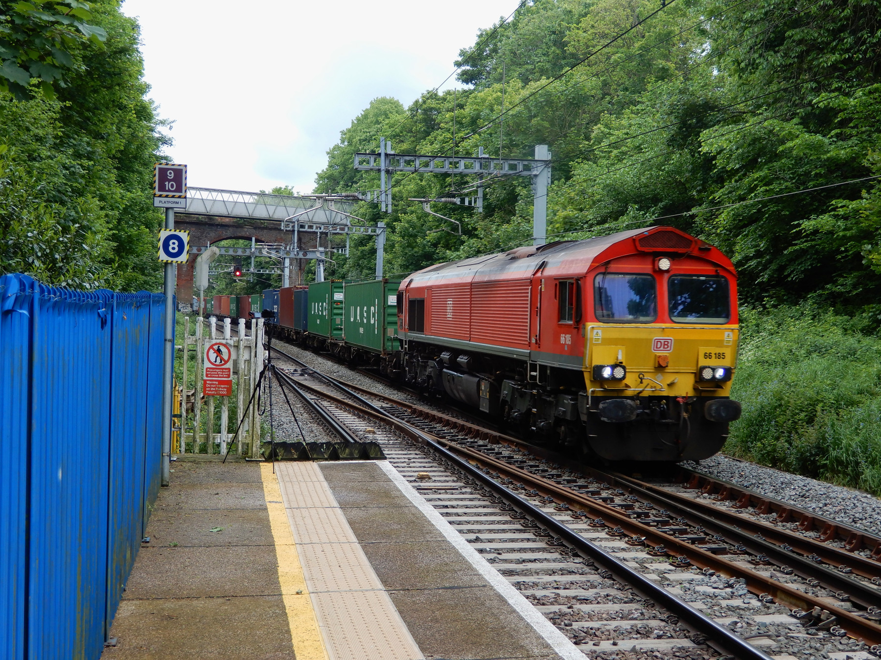 Photo of 66185 at Reading West — trainlogger