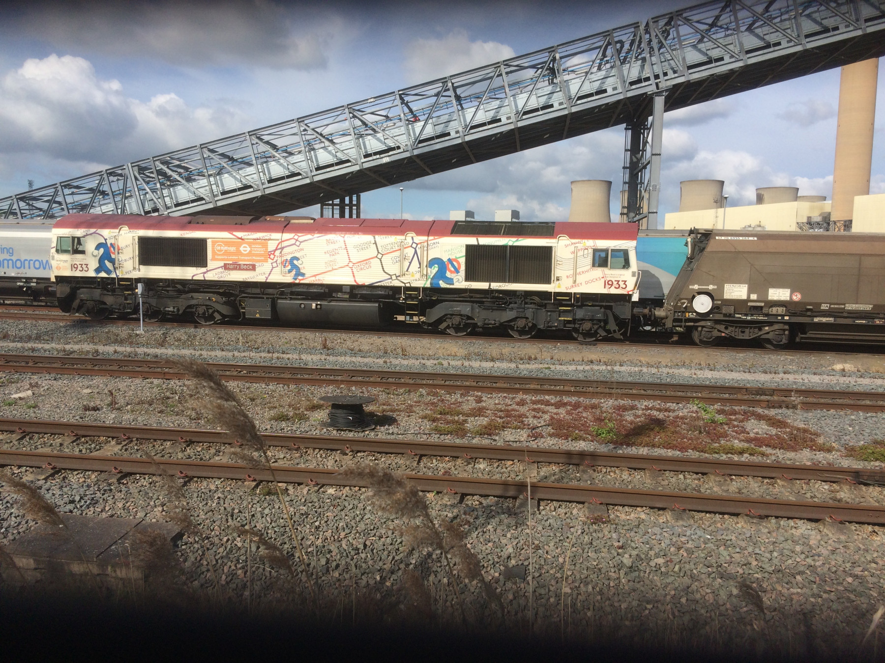 Photo of 66721 at Drax Power Station — trainlogger