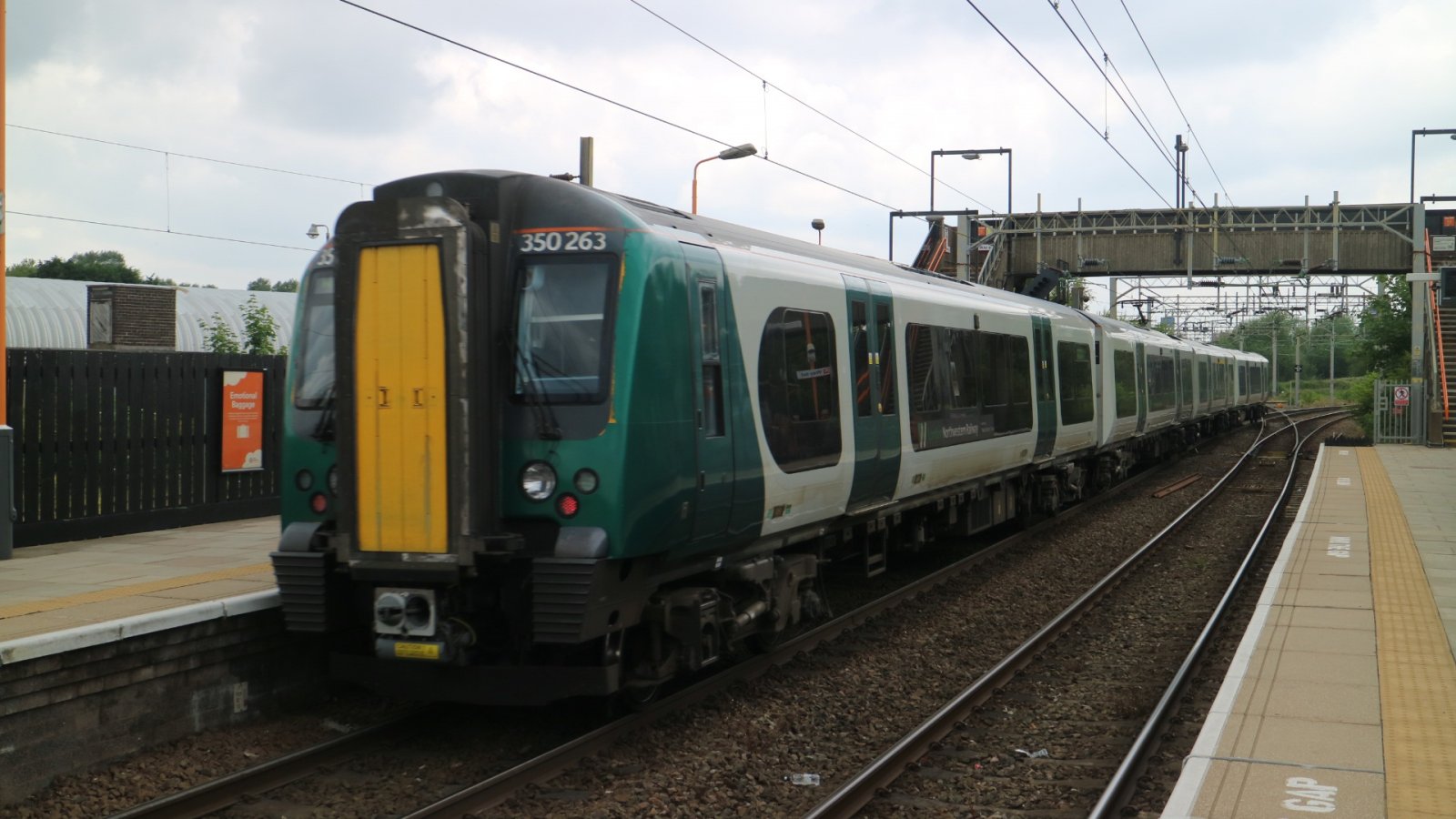 Photo of 350263 at Bescot Stadium — trainlogger