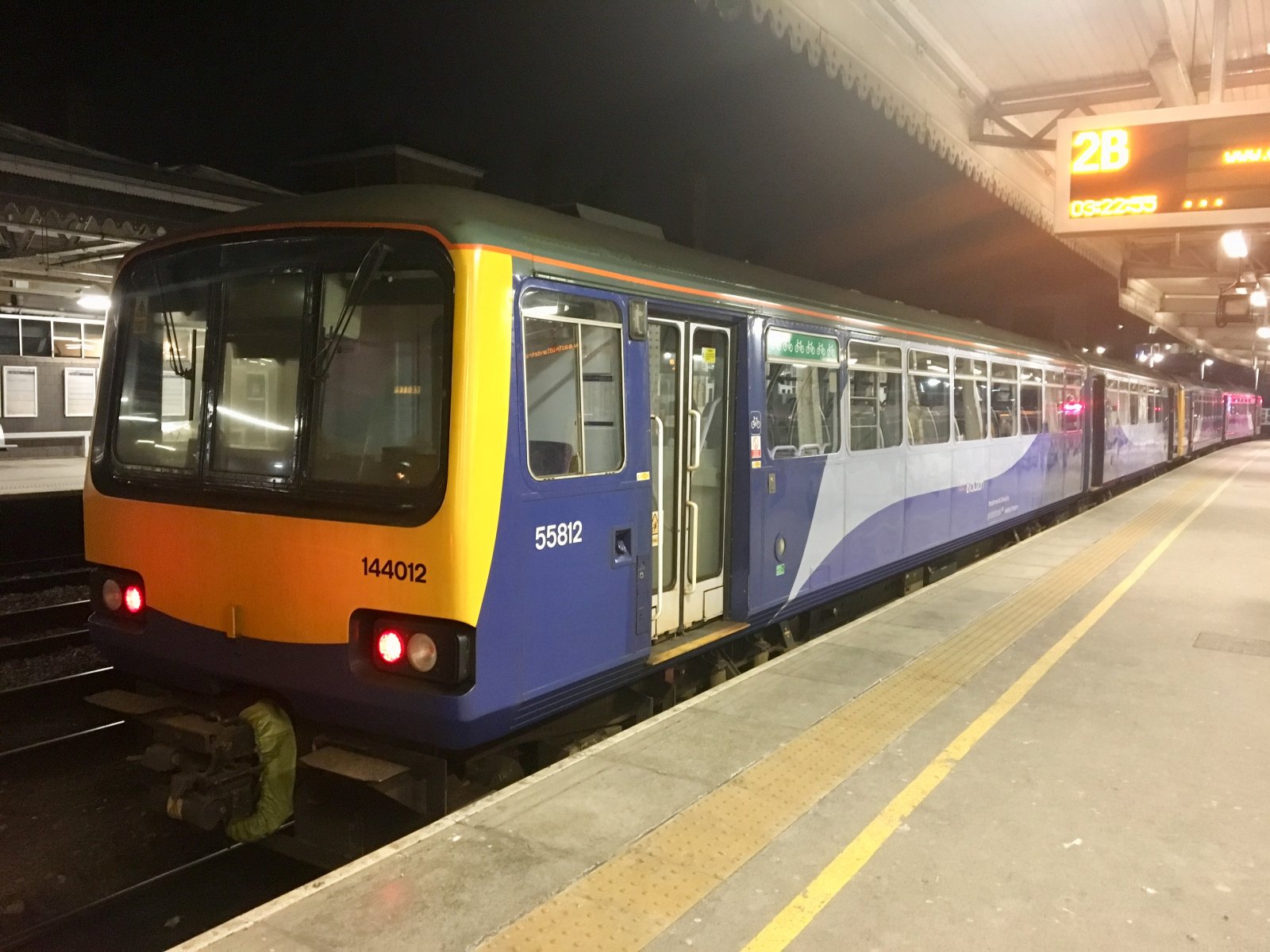 Photo of 144012 at Sheffield — trainlogger