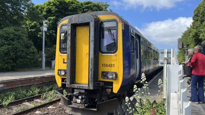Class 156 - Metro-Cammell Super-Sprinter — trainlogger