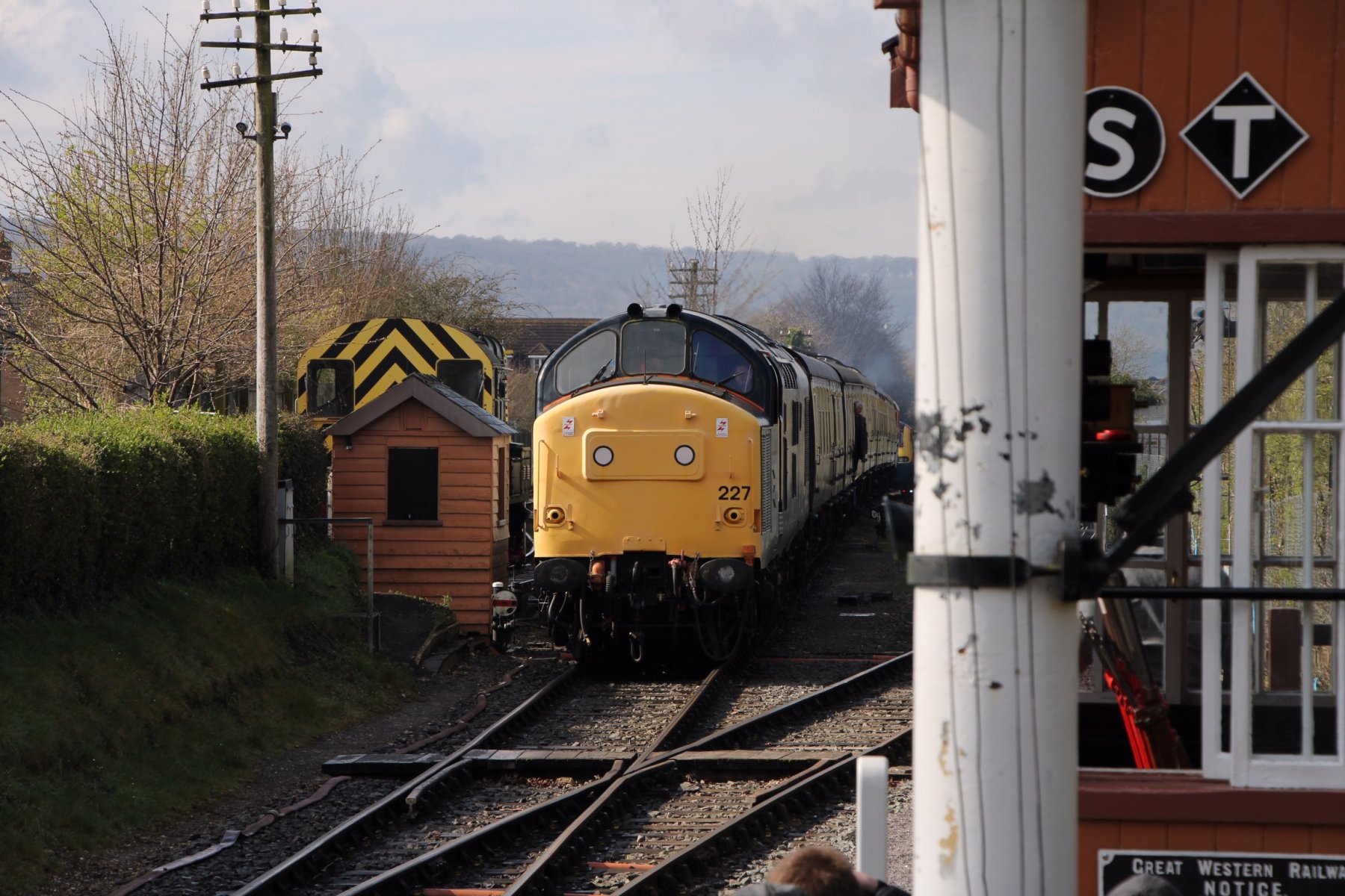 Photo of 37227 at Chinnor and princes risborough railway — trainlogger