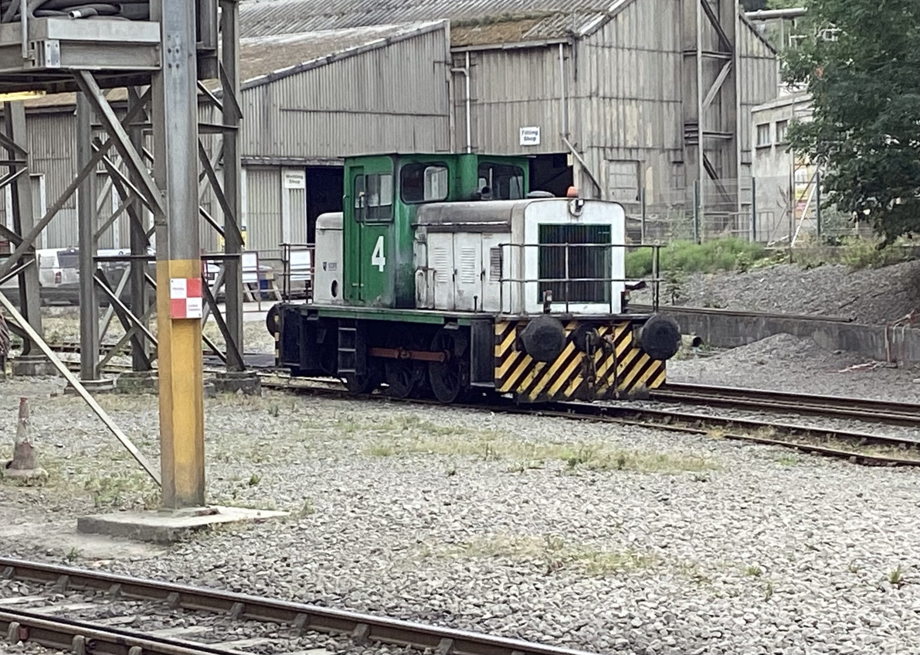 Photo of AB616 at Hope Cement Works — trainlogger