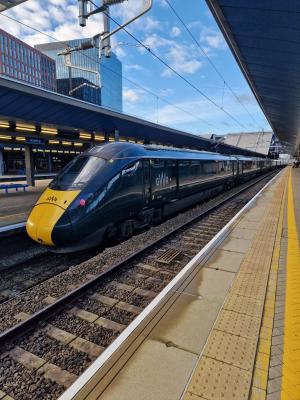 800321 - Class 800 / High-speed multiple unit / fixed formation sets ...