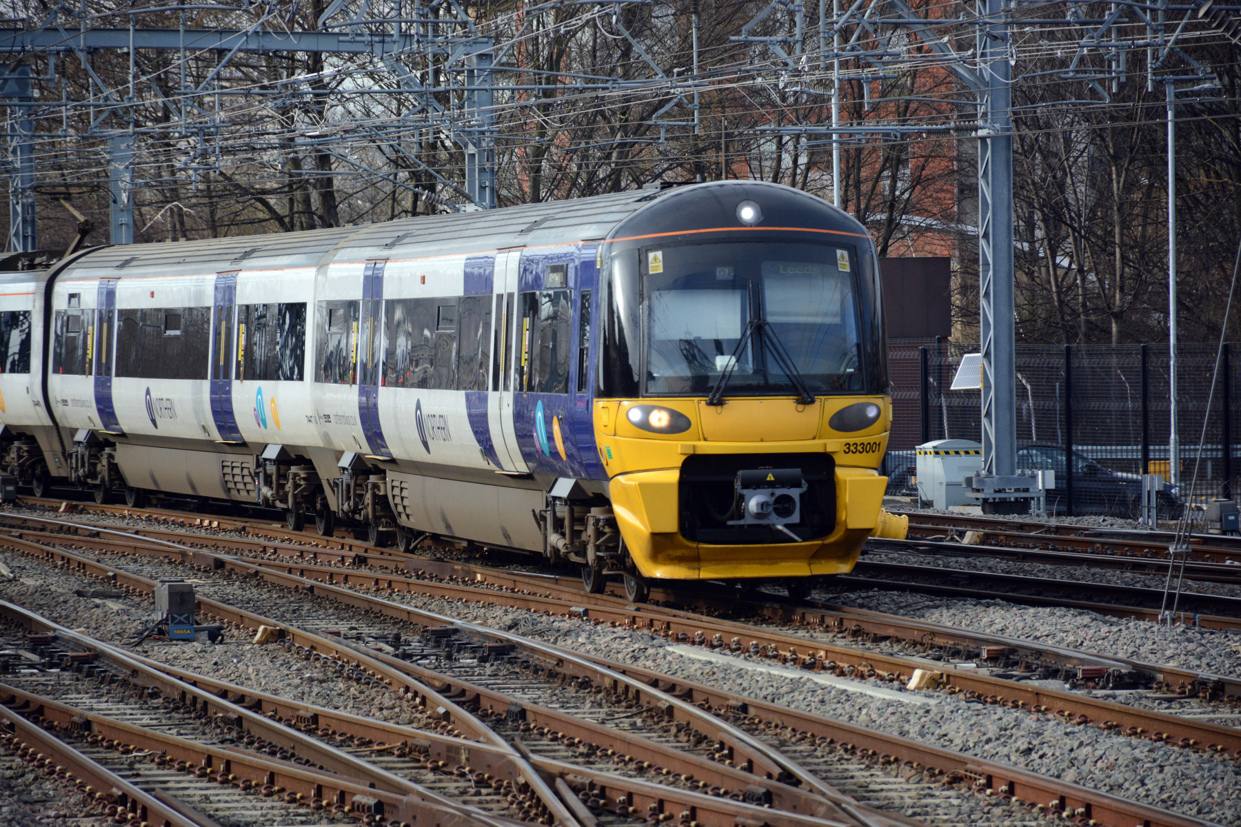 Photo of 333001 at Leeds — trainlogger