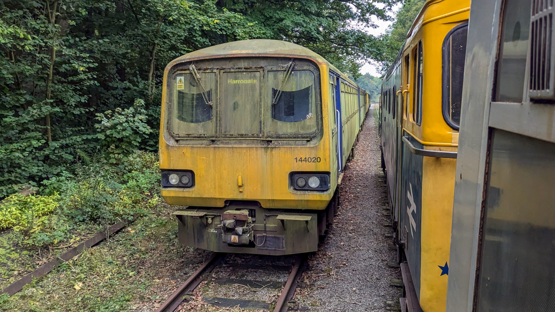 Photo of 144020 at Wensleydale Railway — trainlogger