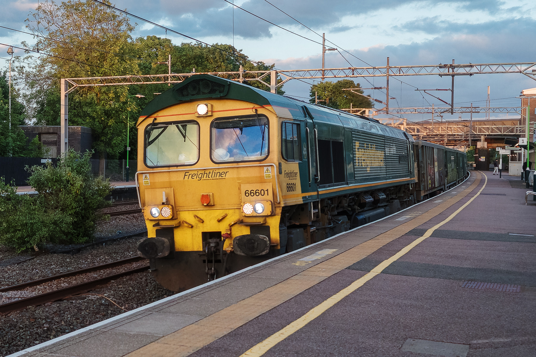Photo of 66601 at Lichfield Trent Valley — trainlogger