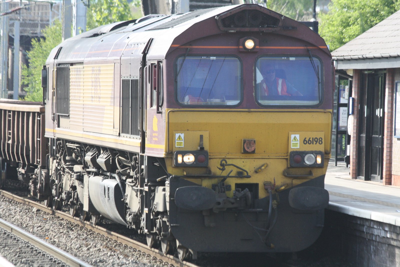 Photo of 66198 at bescot stadium+yard — trainlogger