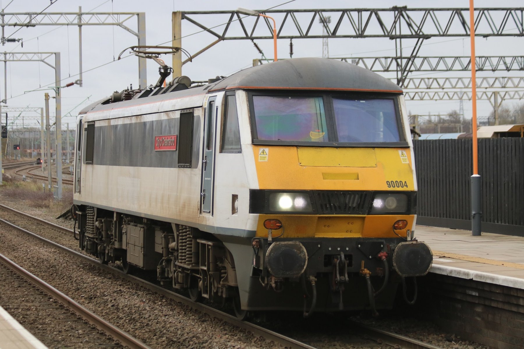 Photo of 90004 at Bescot Stadium — trainlogger