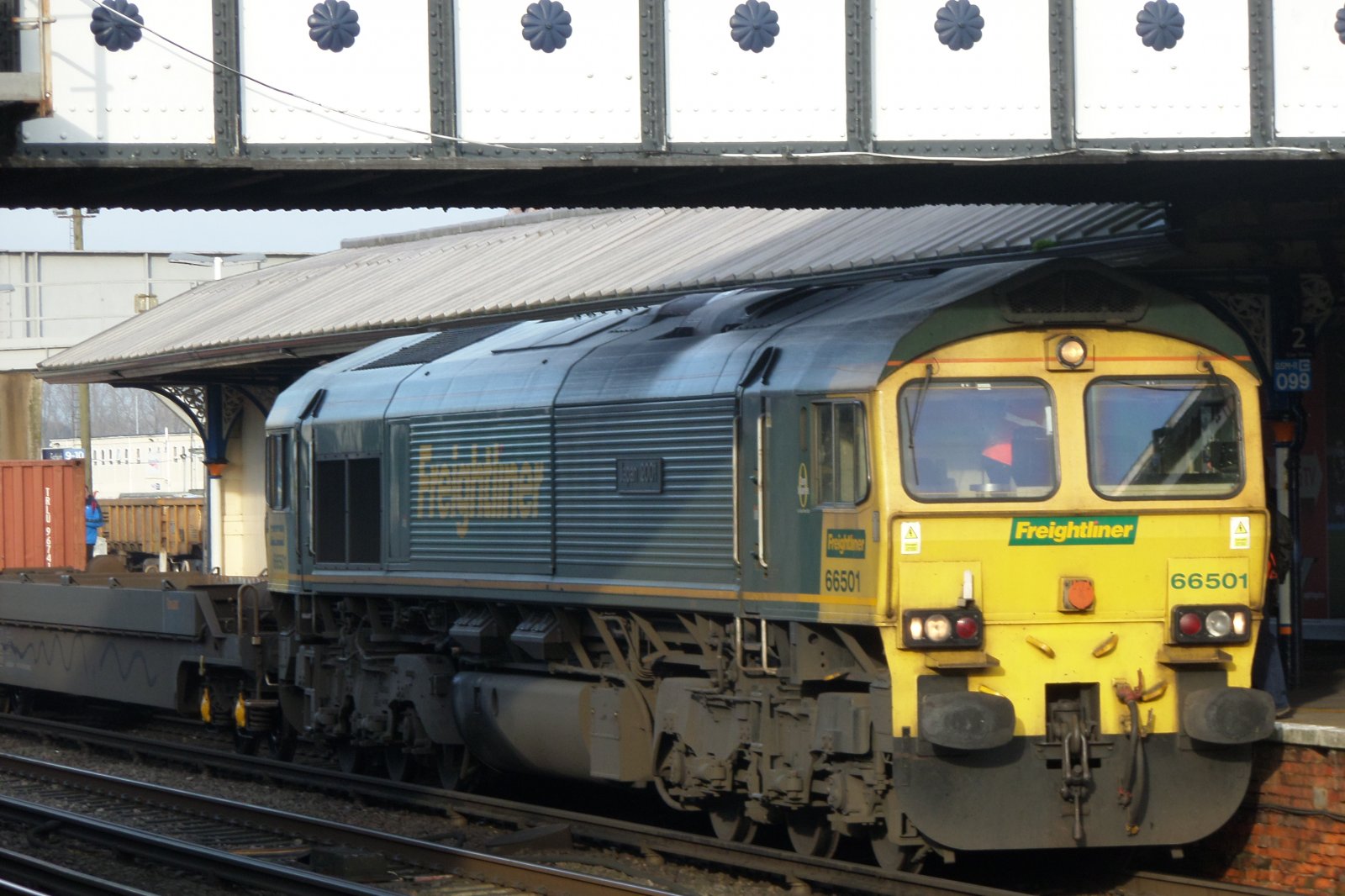Photo of 66501 at Eastleigh — trainlogger