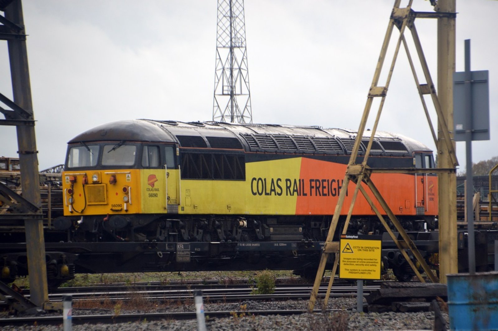 Photo of 56090 at Crewe Basford Hall Freightliner Depot — trainlogger