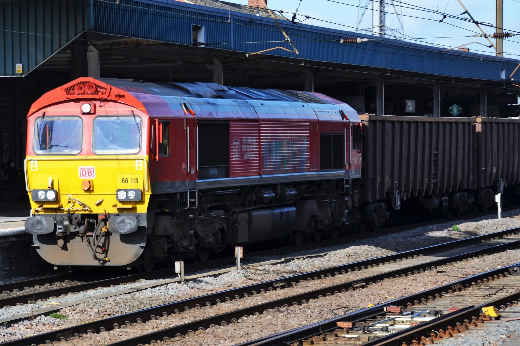 Photo of 66113 at Doncaster — trainlogger