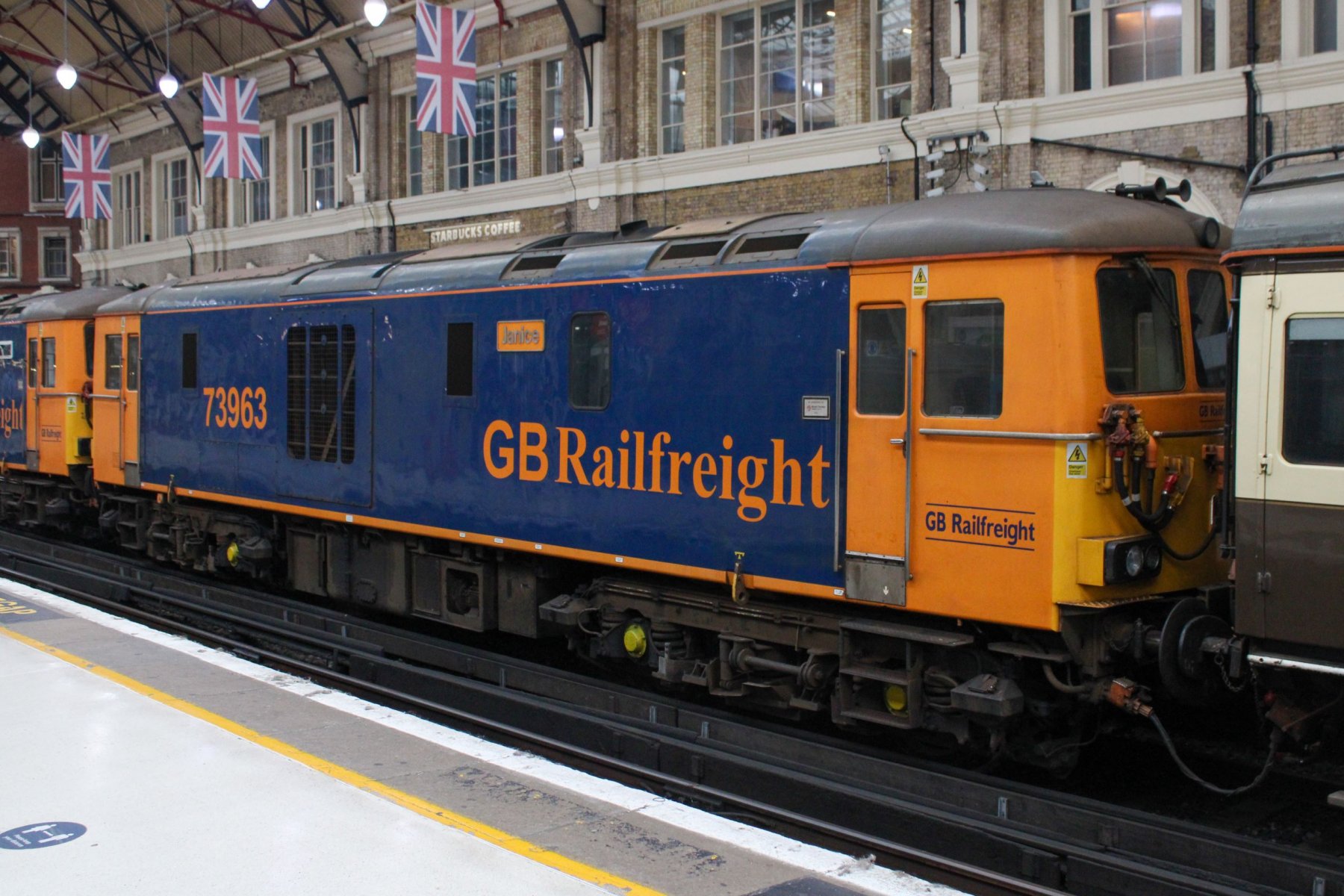 Photo of 73963 at London Victoria — trainlogger