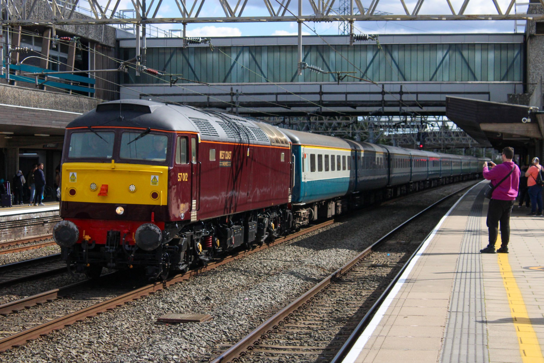 Photo of 57012 at Stafford — trainlogger